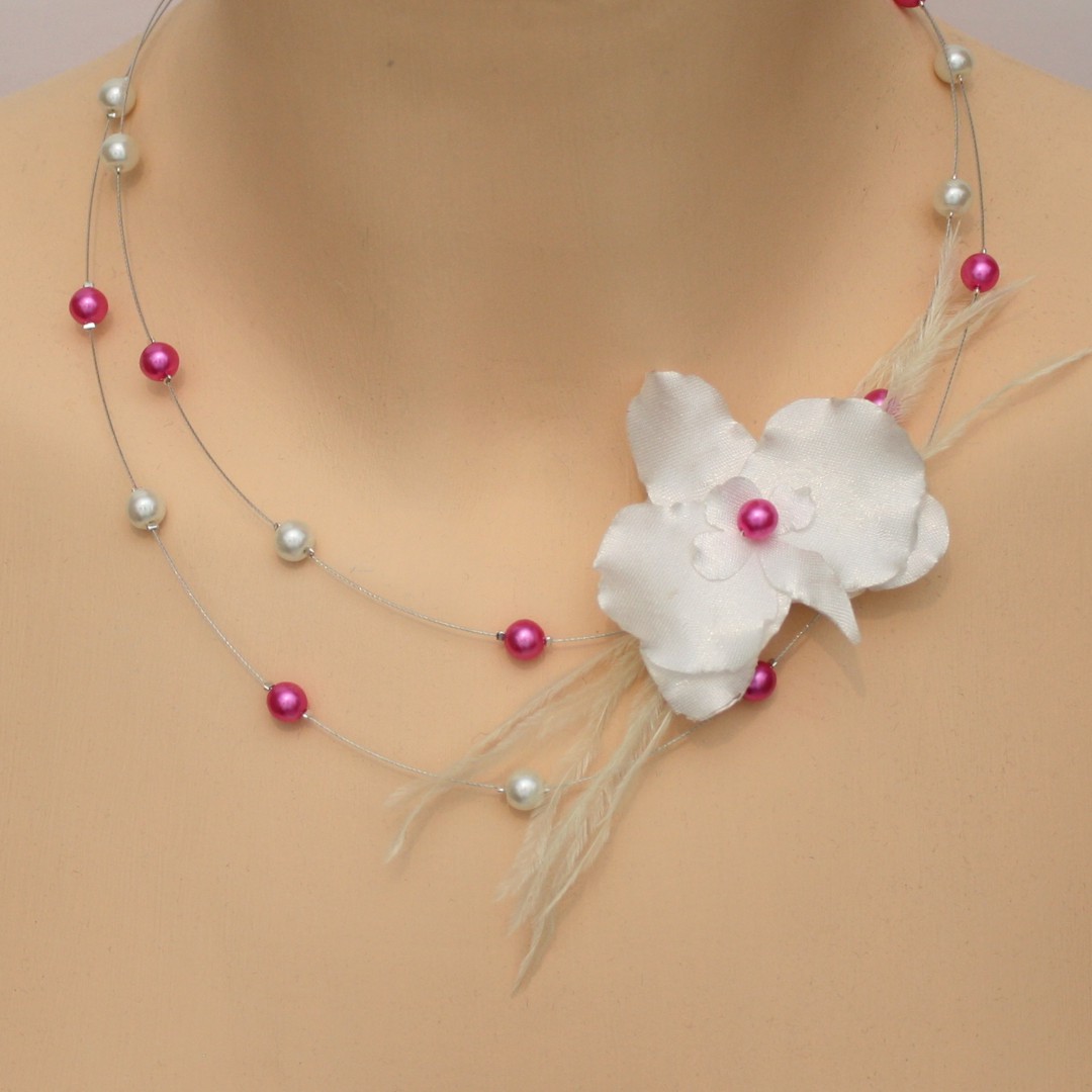 Collier mariage fleur ivoire fuchsia | Blog BeaBijoux